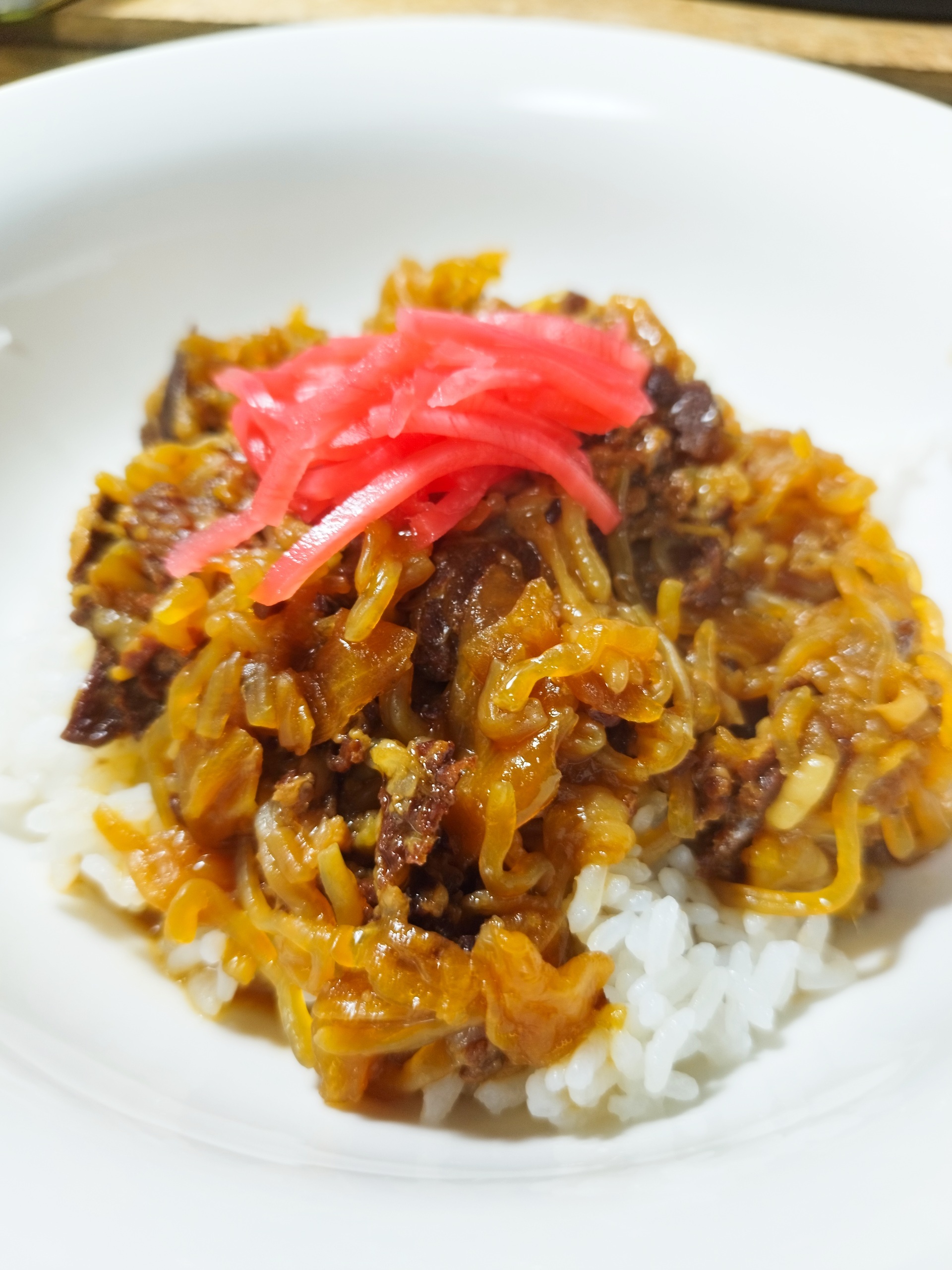 【業務スーパー】ドカンと540g！しらたきたっぷり業務スーパーの『特盛り牛丼』を試してみた【レトルト】 | ベアたんのラブリーテイストな日々